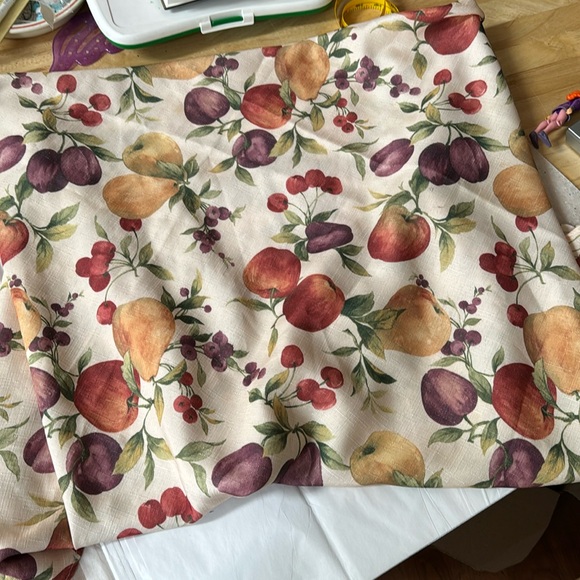 Accents | 2100 Tablecloth Vintage Round Clean May Be Small Stains ...